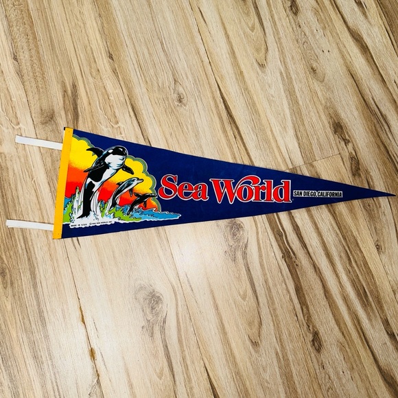 Seaworld | Accents | Vintage Seaworld San Diego 985 Orca Whale ...